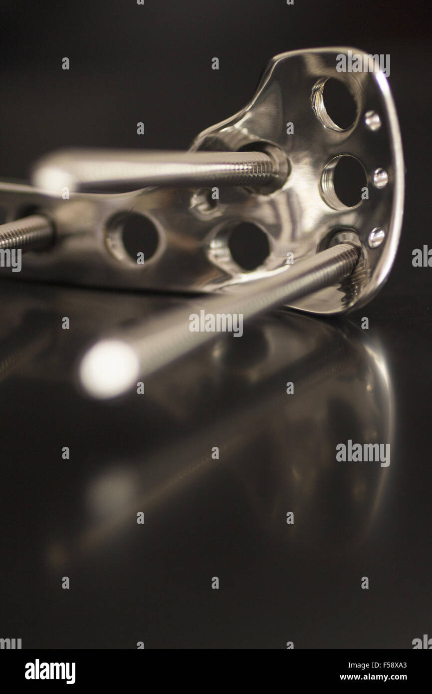 Traumatology orthopedic surgery implant titanium plate and silver color ...