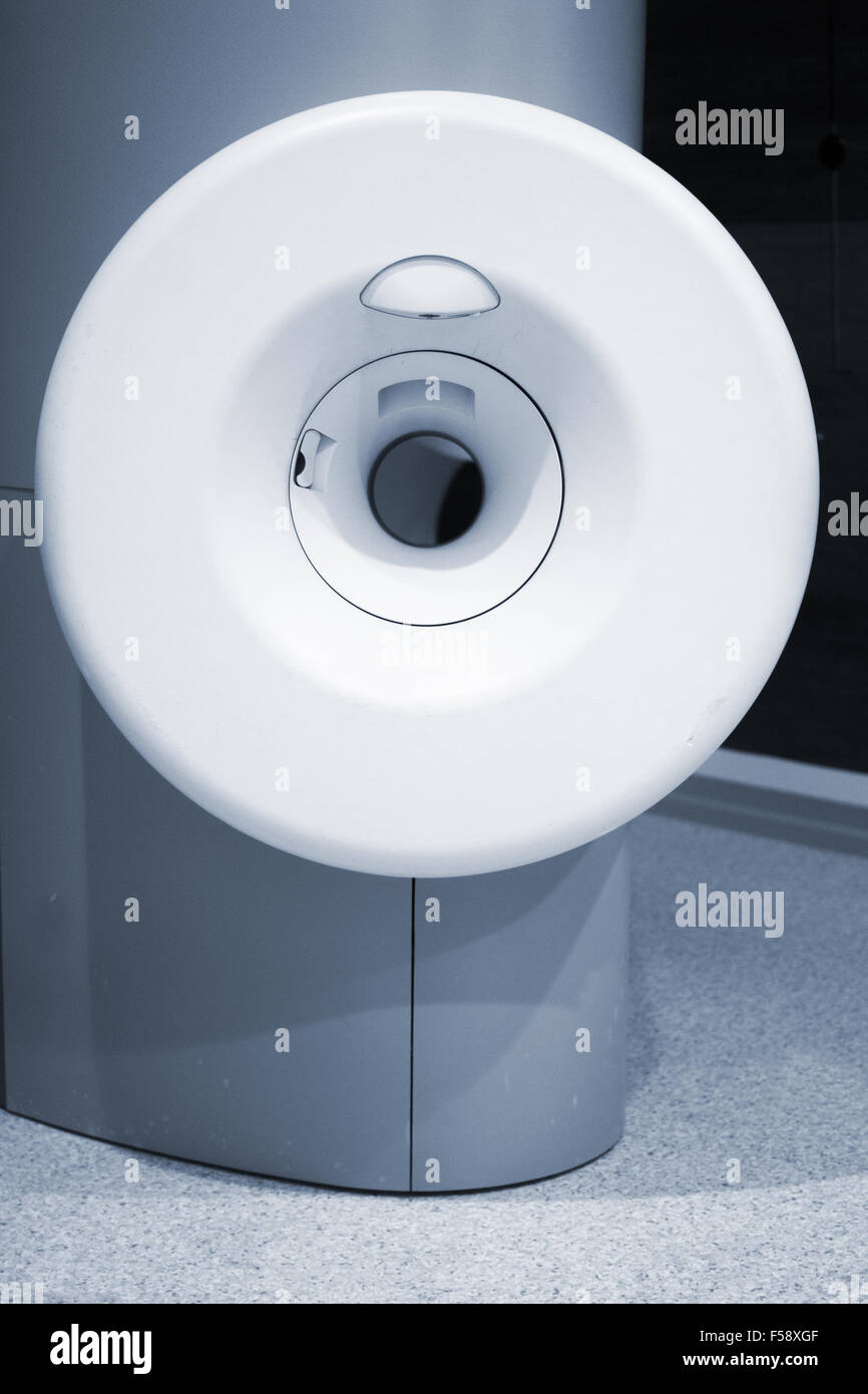 Fully open high field Magnetic Resonance Image MRI CAT scan scanner ...