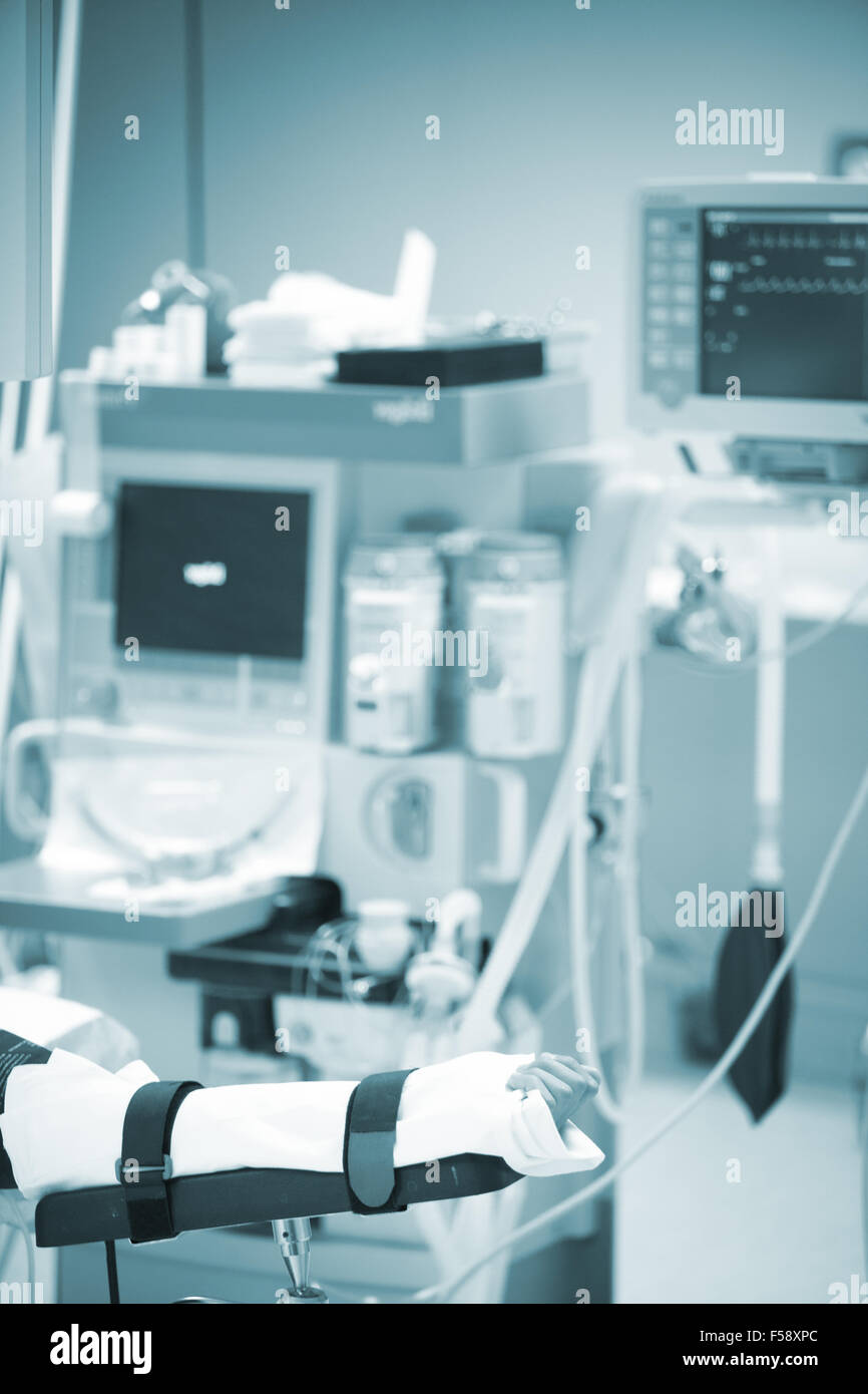 Traumatology orthopedic surgery hospital emergency operating room ...