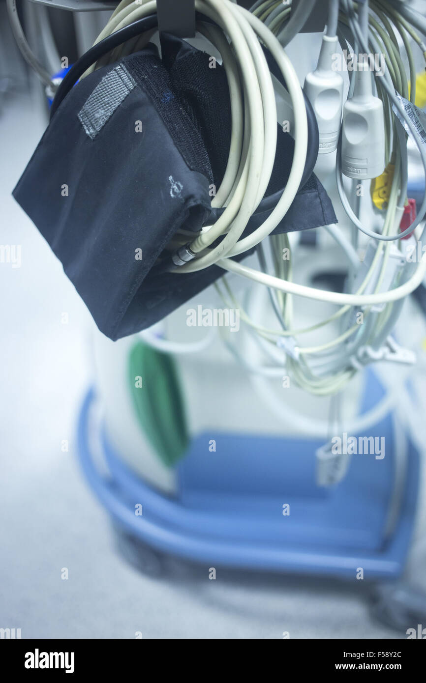 Traumatology orthopedic surgery hospital emergency operating room ...