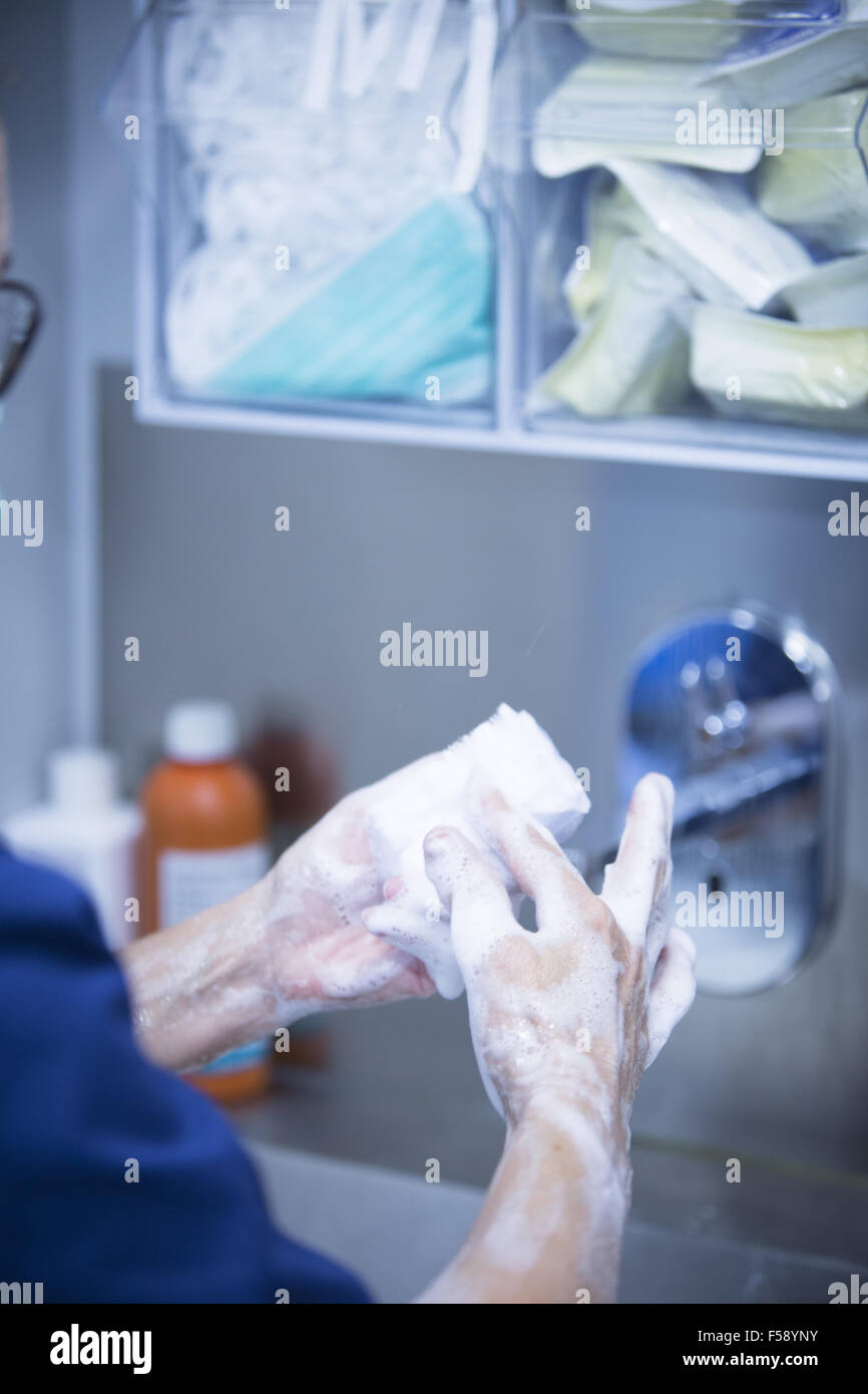 Traumatology orthopedic surgery hospital emergency operating room ...