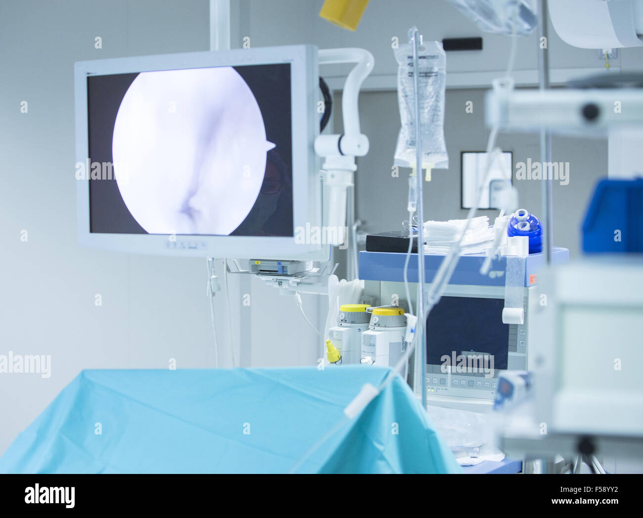 Traumatology orthopedic surgery hospital emergency operating room ...