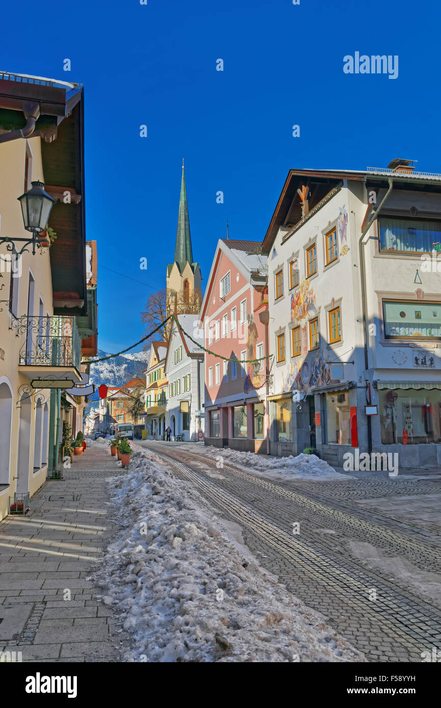 Cozy street with lovingly painted houses and Maria-Himmelfahrt ...