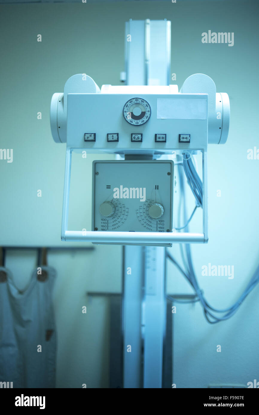 X-ray radiography scan machine in hospital clinic scanning room Stock ...