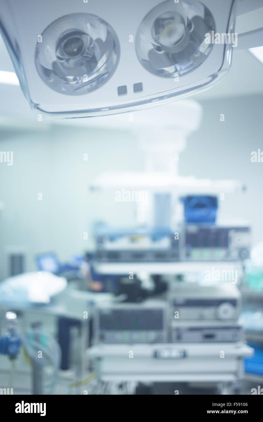 Traumatology orthopedic surgery hospital emergency operating room bed ...