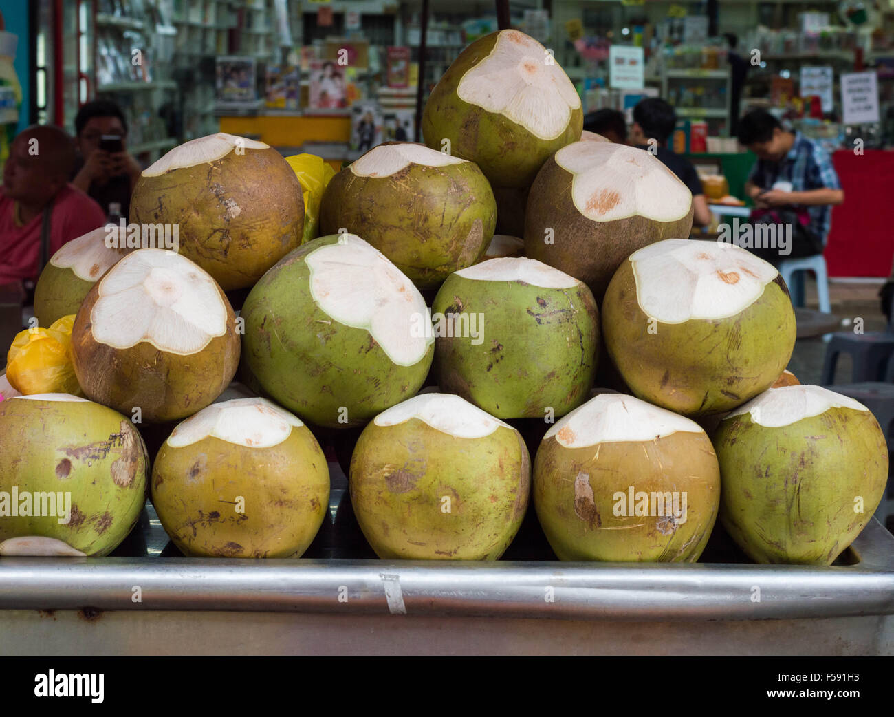 Coconuts fruit hi-res stock photography and images - Alamy