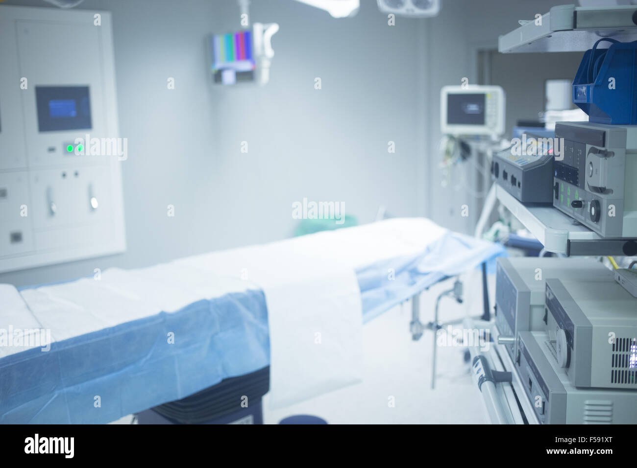 Traumatology orthopedic surgery hospital emergency operating room ...