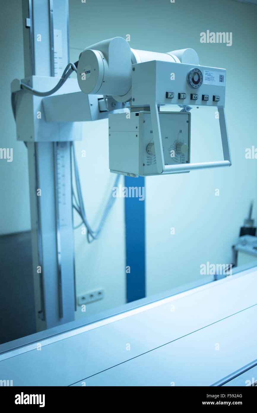 X-ray radiography scan machine in hospital clinic scanning room Stock ...
