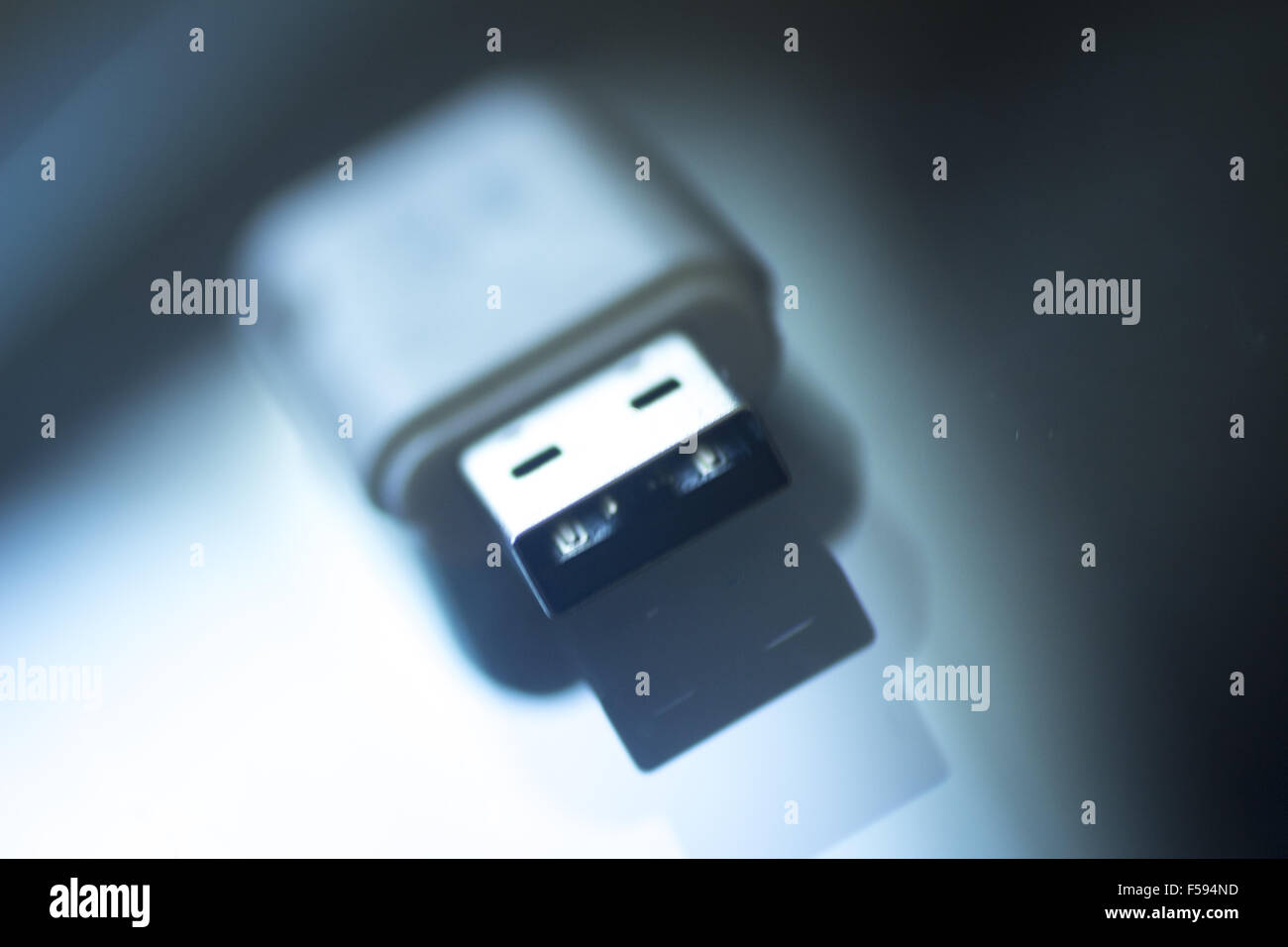 USB 3 flash drive III pendrive IT PC memory storage dongle plug socket ...