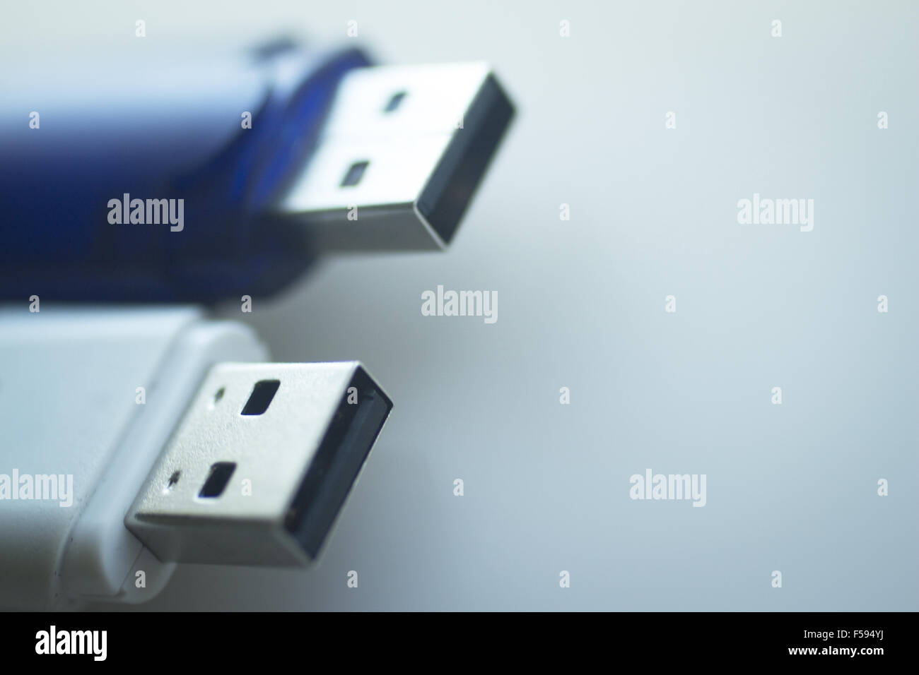 Two USB 3 flash drive III pendrive IT PC memory storage dongle plug ...