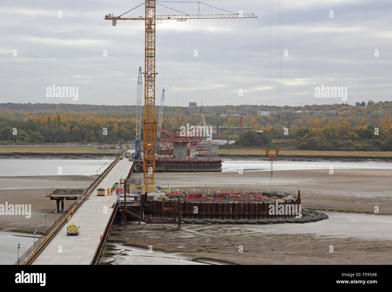 Construction of the new Mersey Gateway bridge across the River Mersey ...