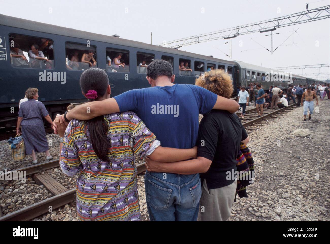 War in the ex Yugoslavia, train of Bosnian refugees escaping from ...