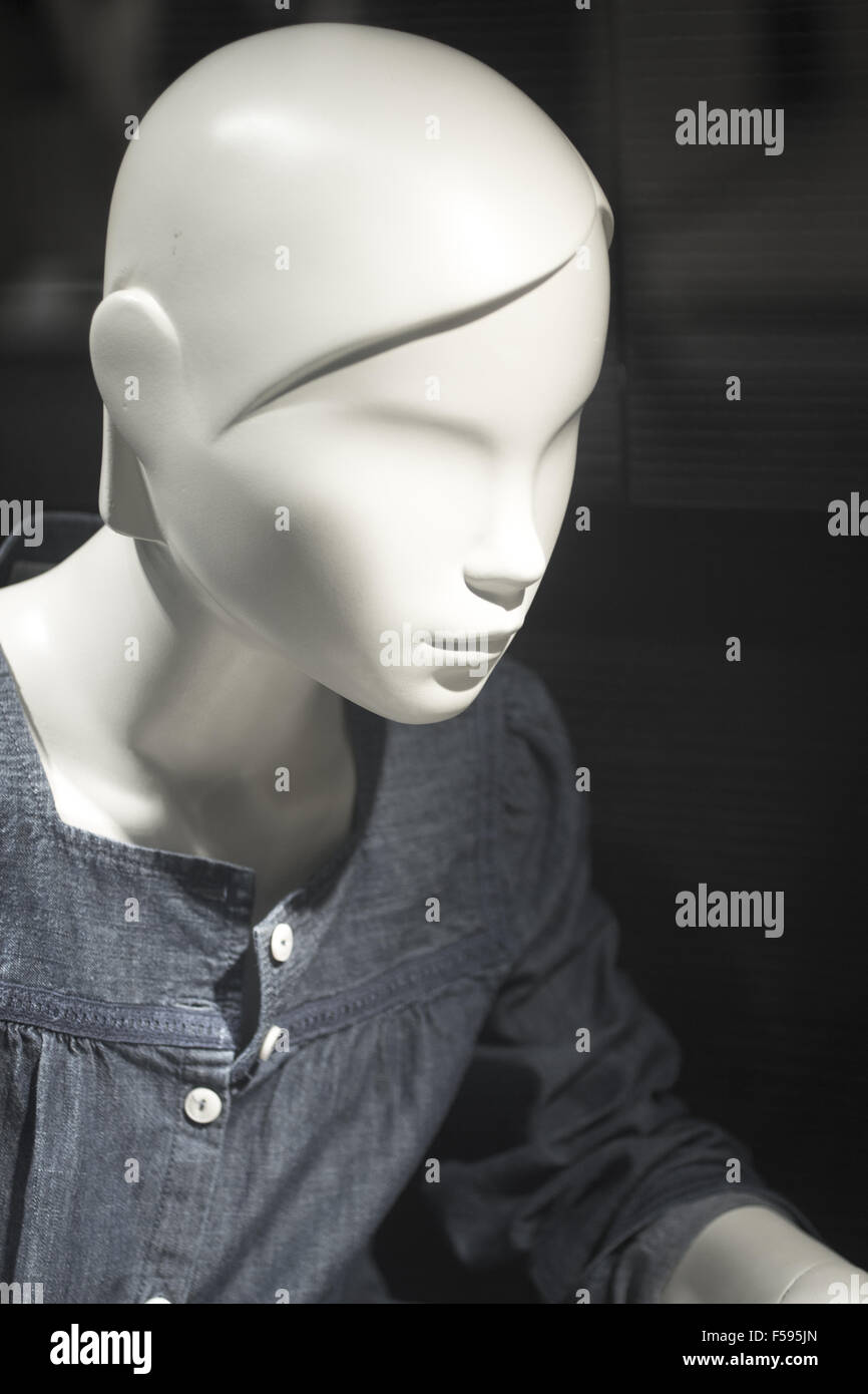 Shop dummy fashion child mannequin in store boutique shop window ...