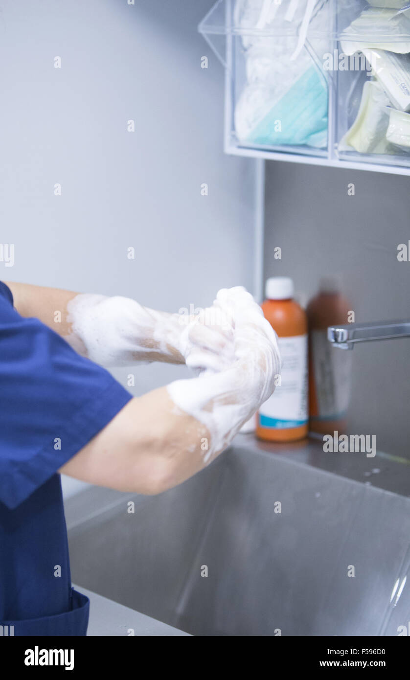 Traumatology orthopedic surgery hospital emergency operating room ...