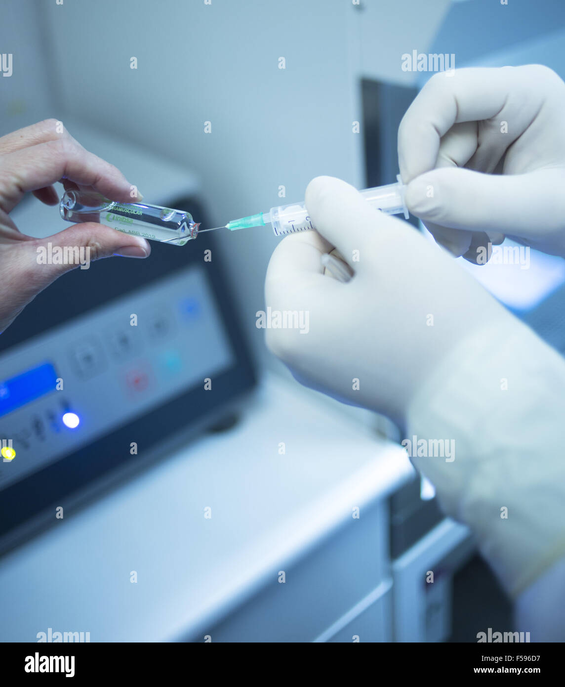 Platelet rich plasma injection hi-res stock photography and images - Alamy