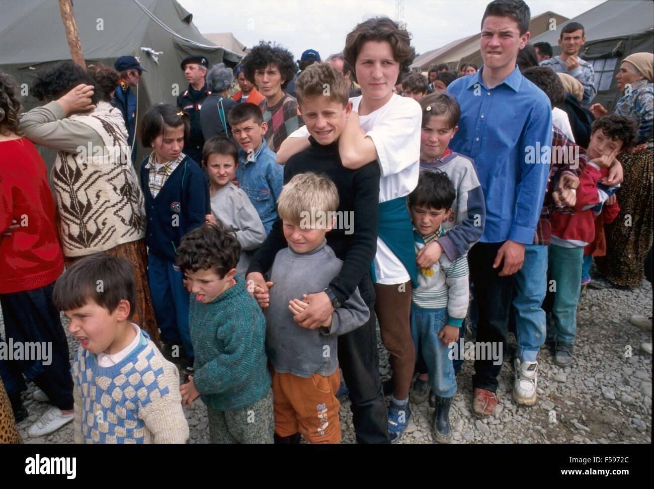 war in ex Yugoslavia, Kosovo crisis, Kosovar refugees camp in Durres ...