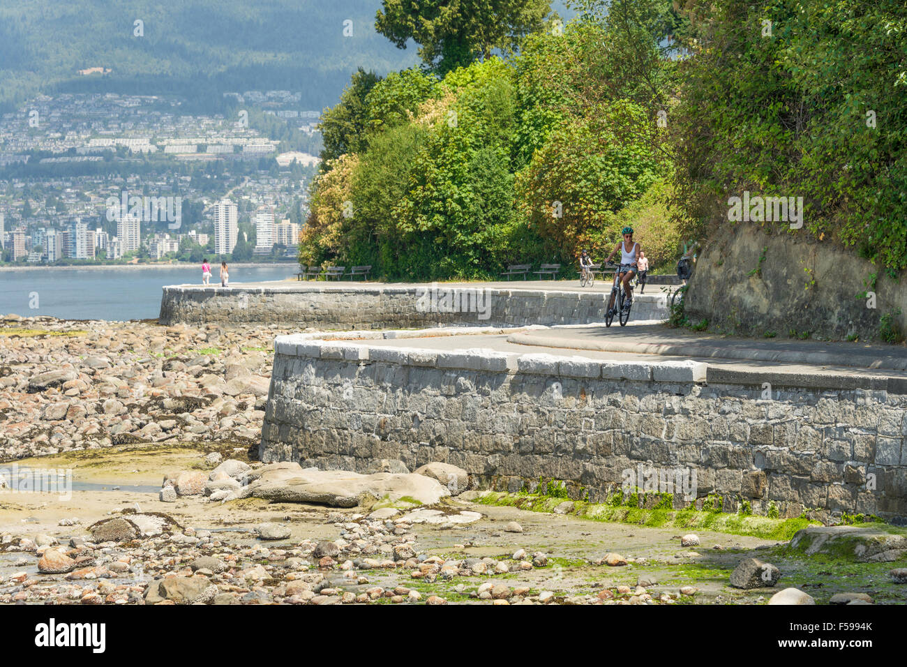 Stanley park seawall jog hi-res stock photography and images - Alamy