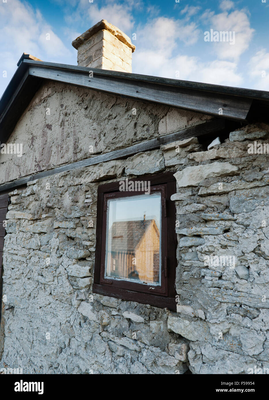 Limestone house hi-res stock photography and images - Alamy