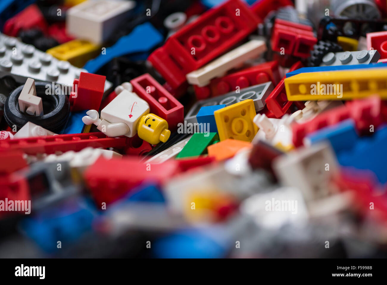 Pile Of Lego Bricks High Resolution Stock Photography and Images - Alamy