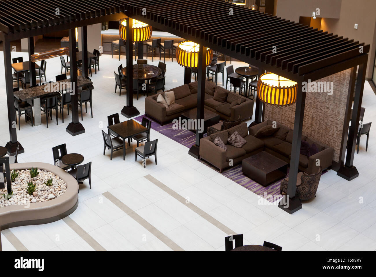 Hotel chain hi-res stock photography and images - Alamy