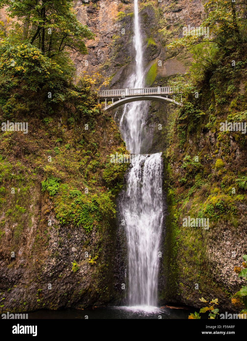 Multnomah falls, portland oregon hi-res stock photography and images ...