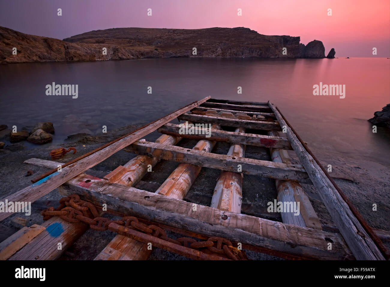 Launching cradle hi-res stock photography and images - Alamy