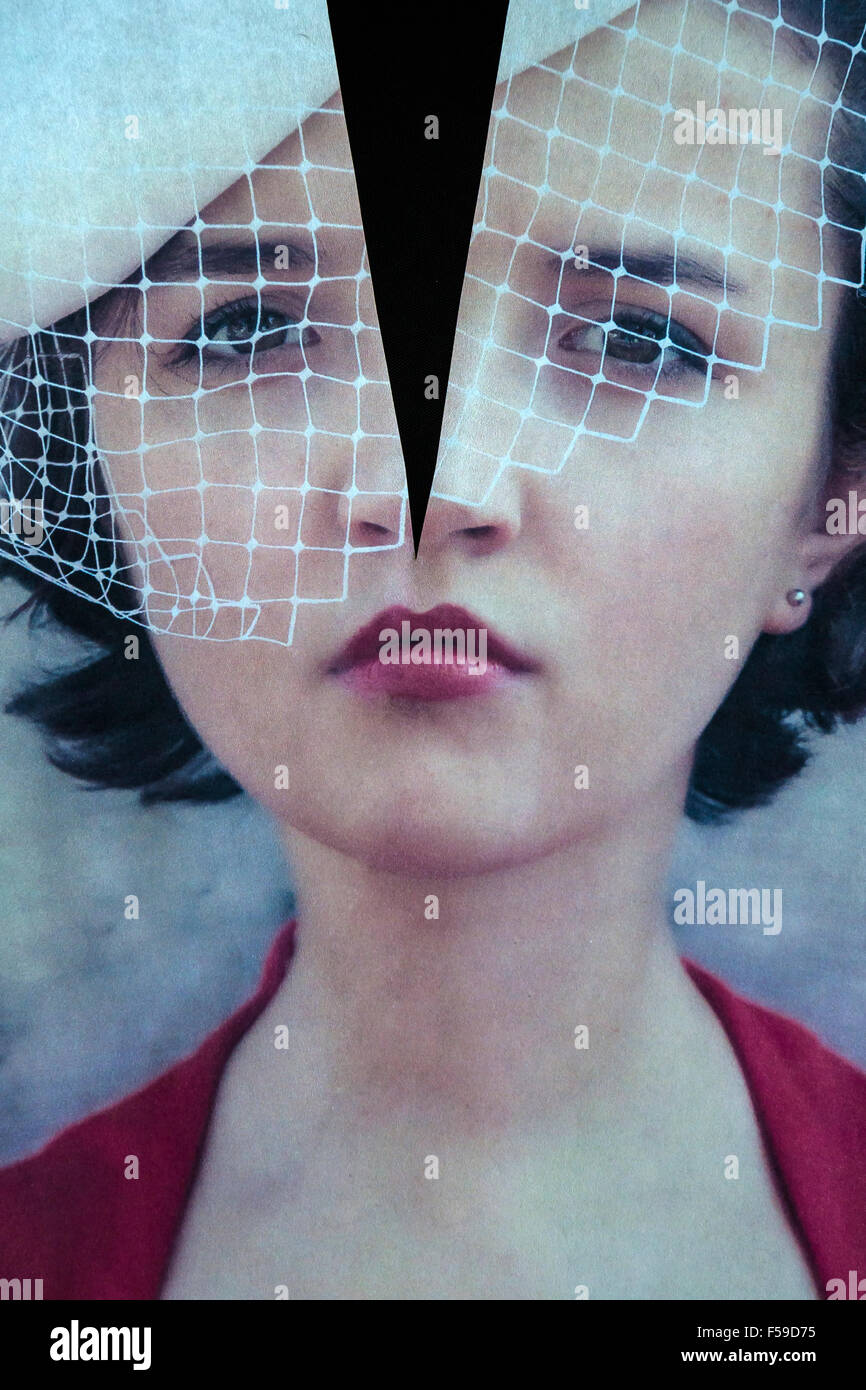 Photo torn hi-res stock photography and images - Alamy