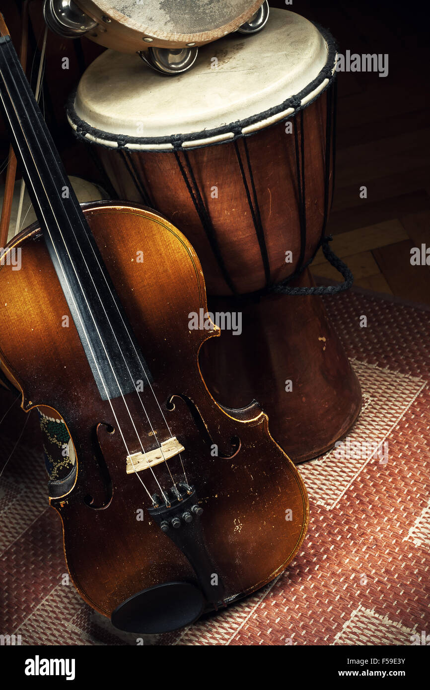 European folk art hi-res stock photography and images - Alamy