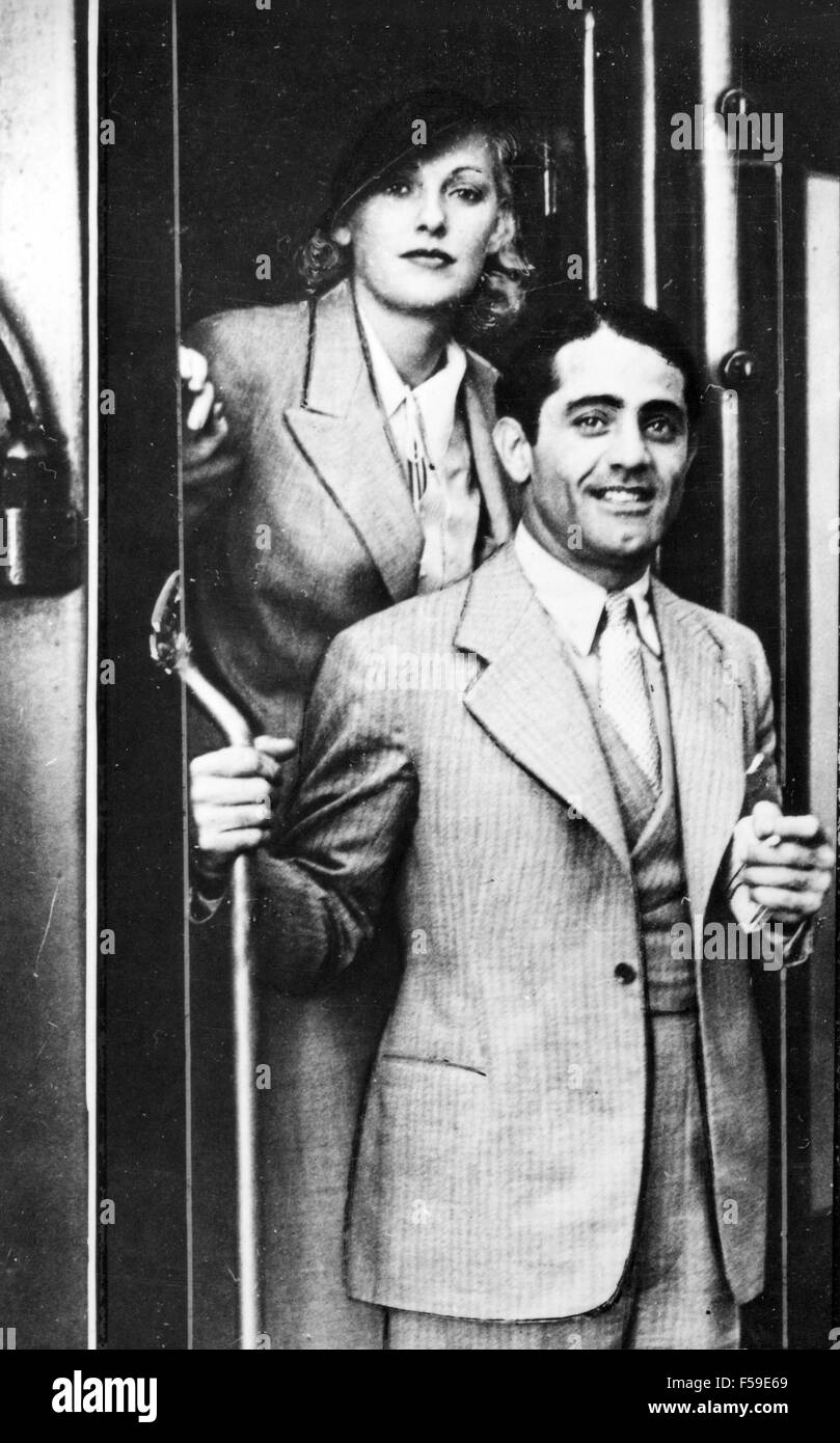 Al bowlly Black and White Stock Photos & Images - Alamy