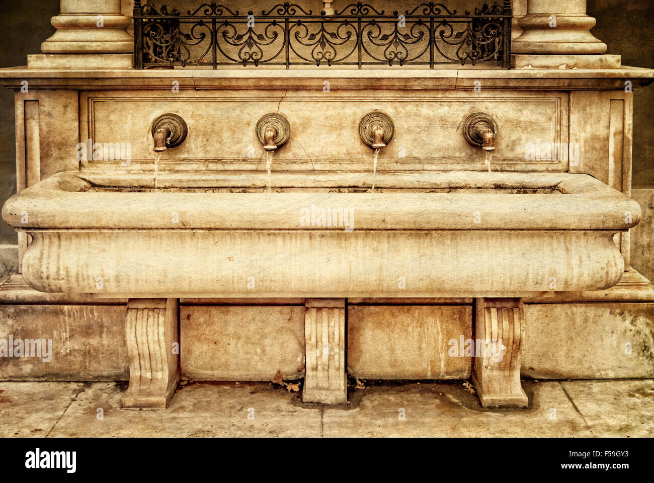 Medieval style stone fountain hi-res stock photography and images - Alamy