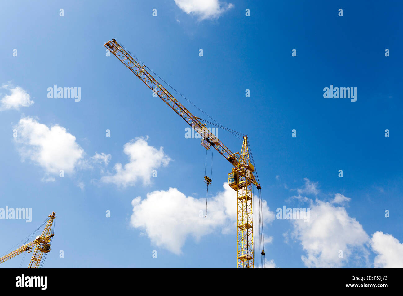 Constructive crane hi-res stock photography and images - Alamy