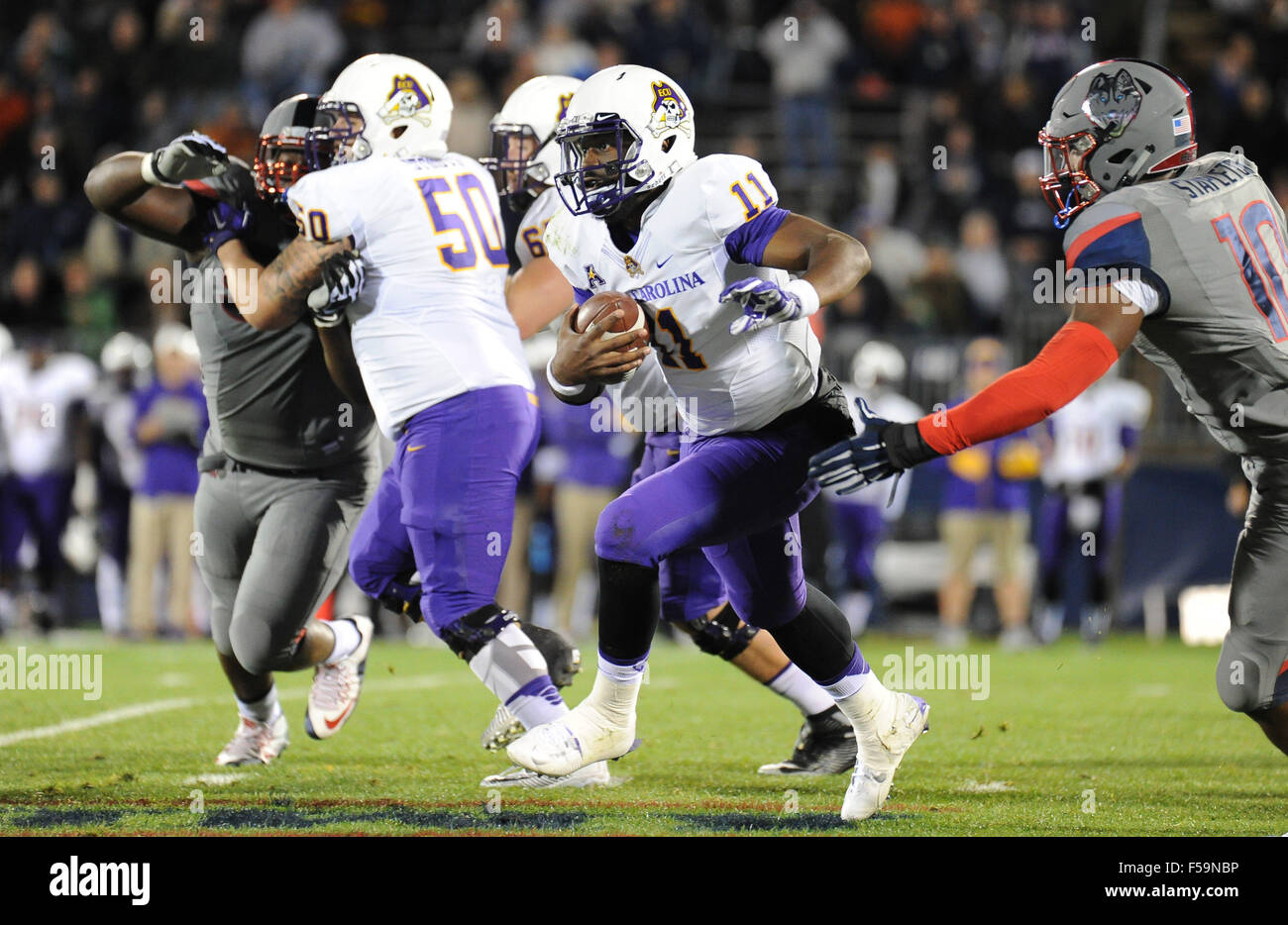 East Hartford, Connecticut, USA. 30th Oct, 2015. James Summers (11) of ...