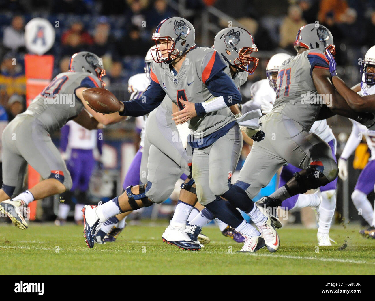 East Hartford, Connecticut, USA. 30th Oct, 2015. Bryant Shirreffs (4 ...