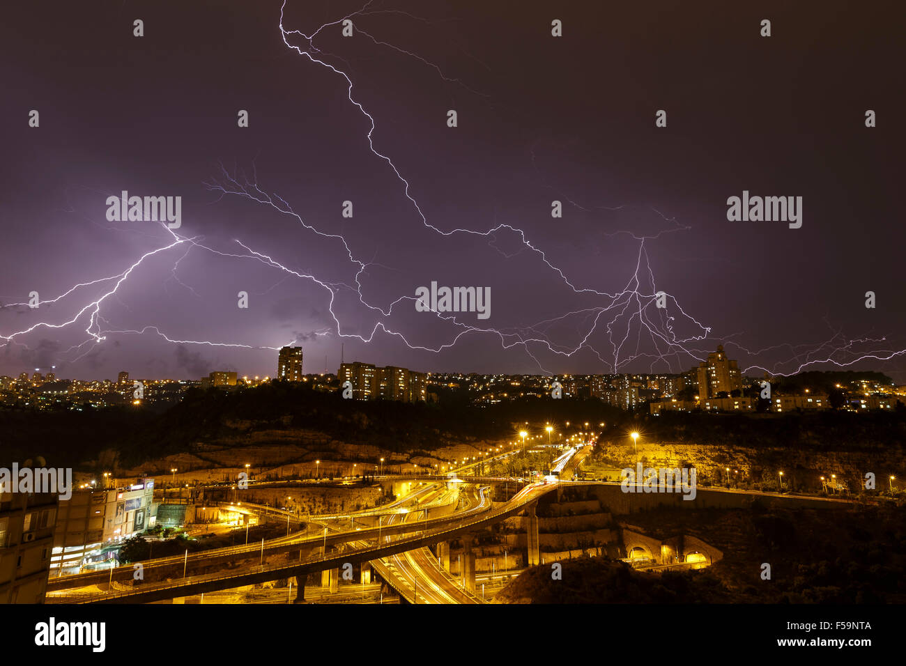 Lightning storm hi-res stock photography and images - Alamy