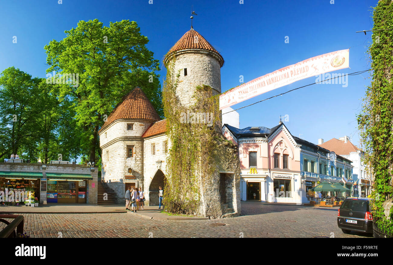 Viru street tallinn hi-res stock photography and images - Alamy