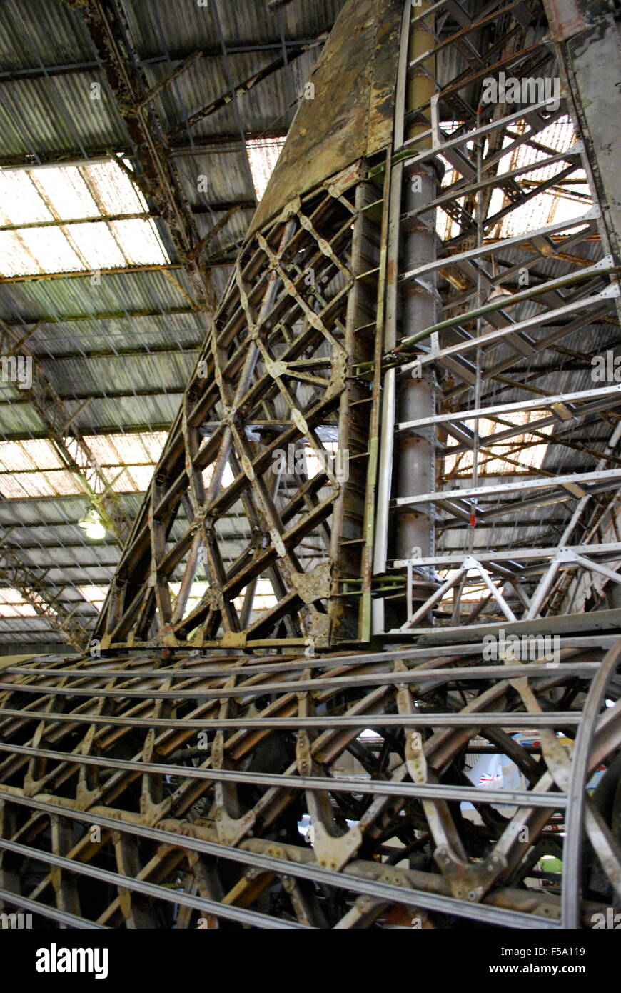 Airplane construction hanger hi-res stock photography and images - Alamy