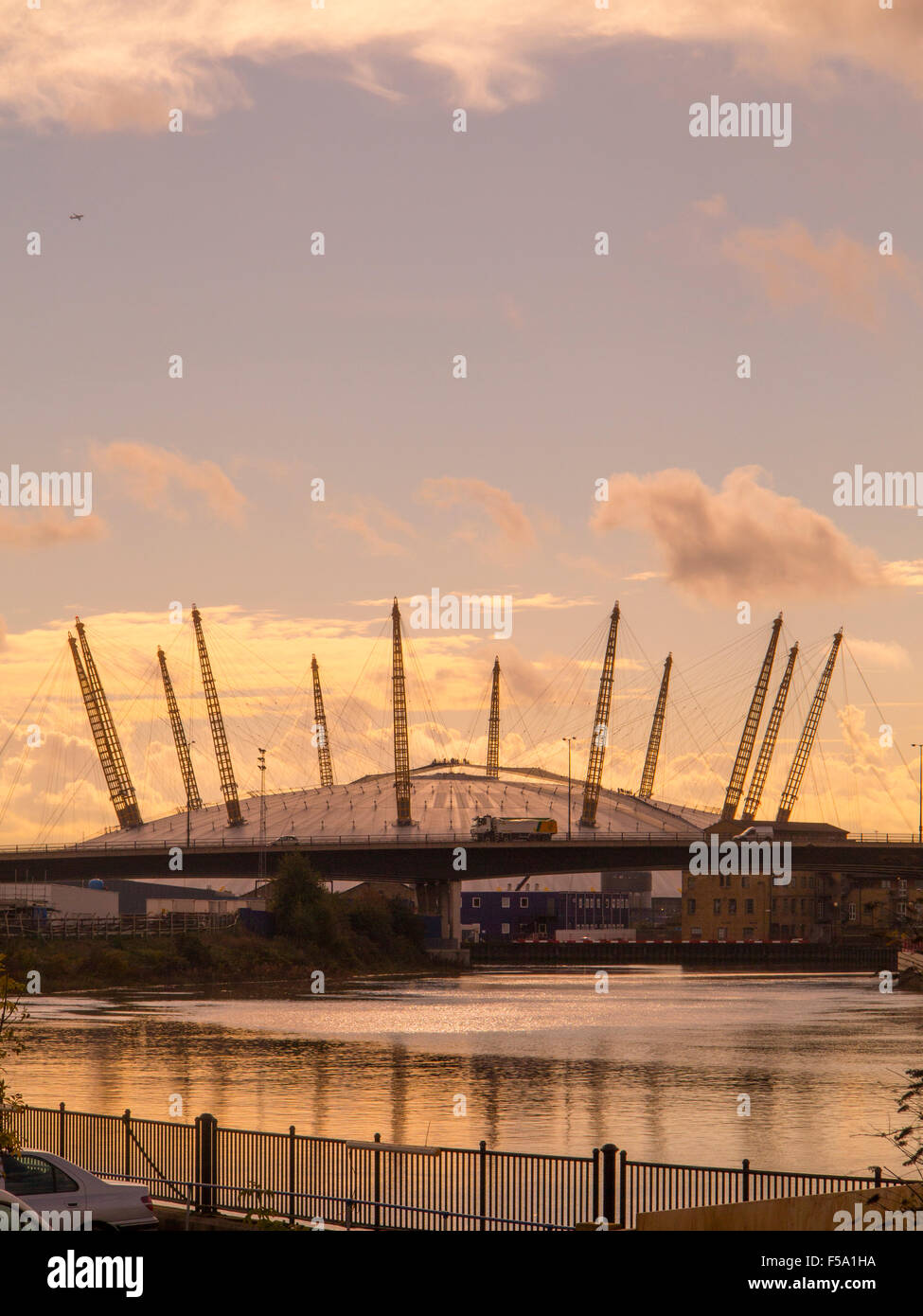 Exhibition concert venue the millennium dome o2 arena at sunset hi-res ...