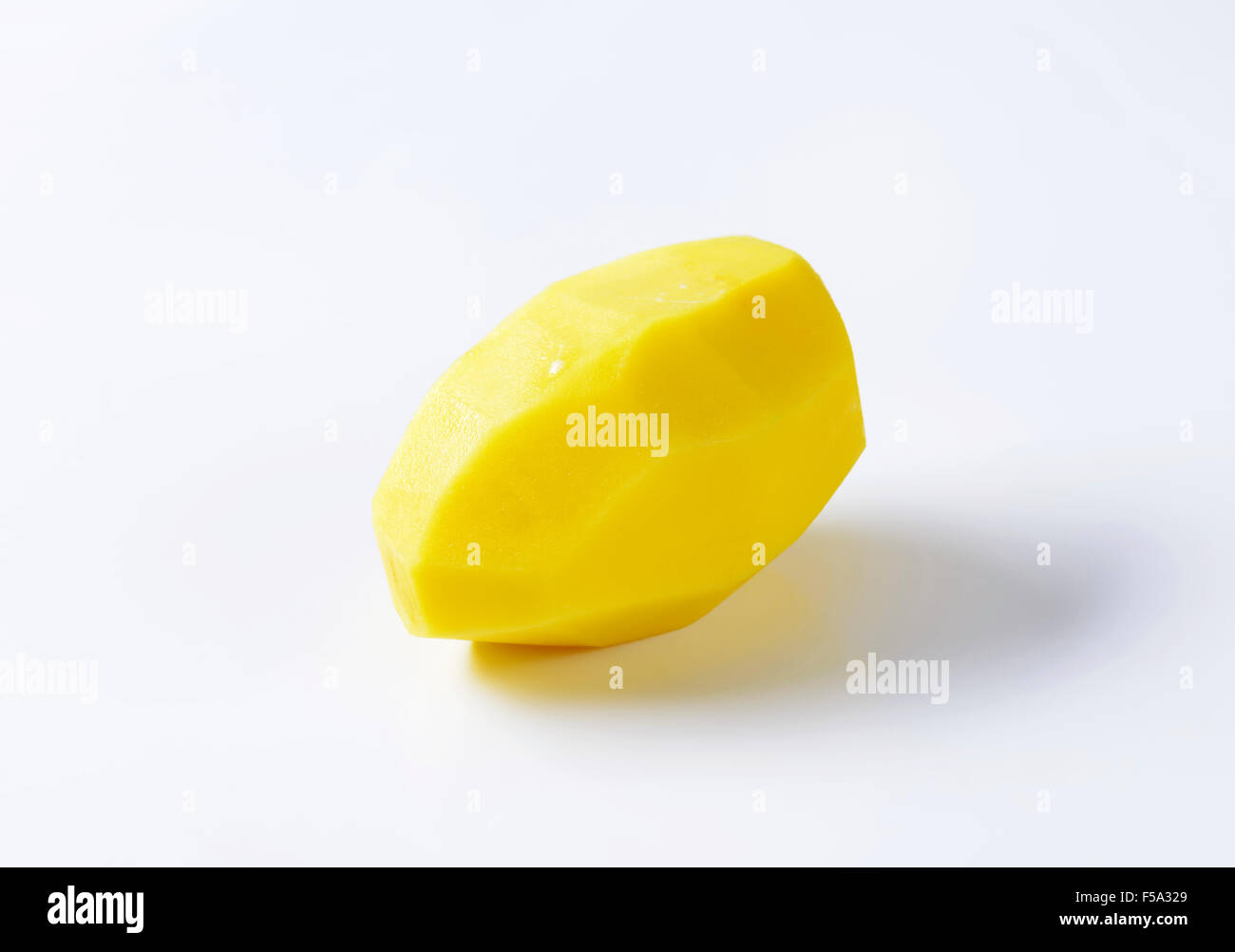 Peeled raw potato hi-res stock photography and images - Alamy