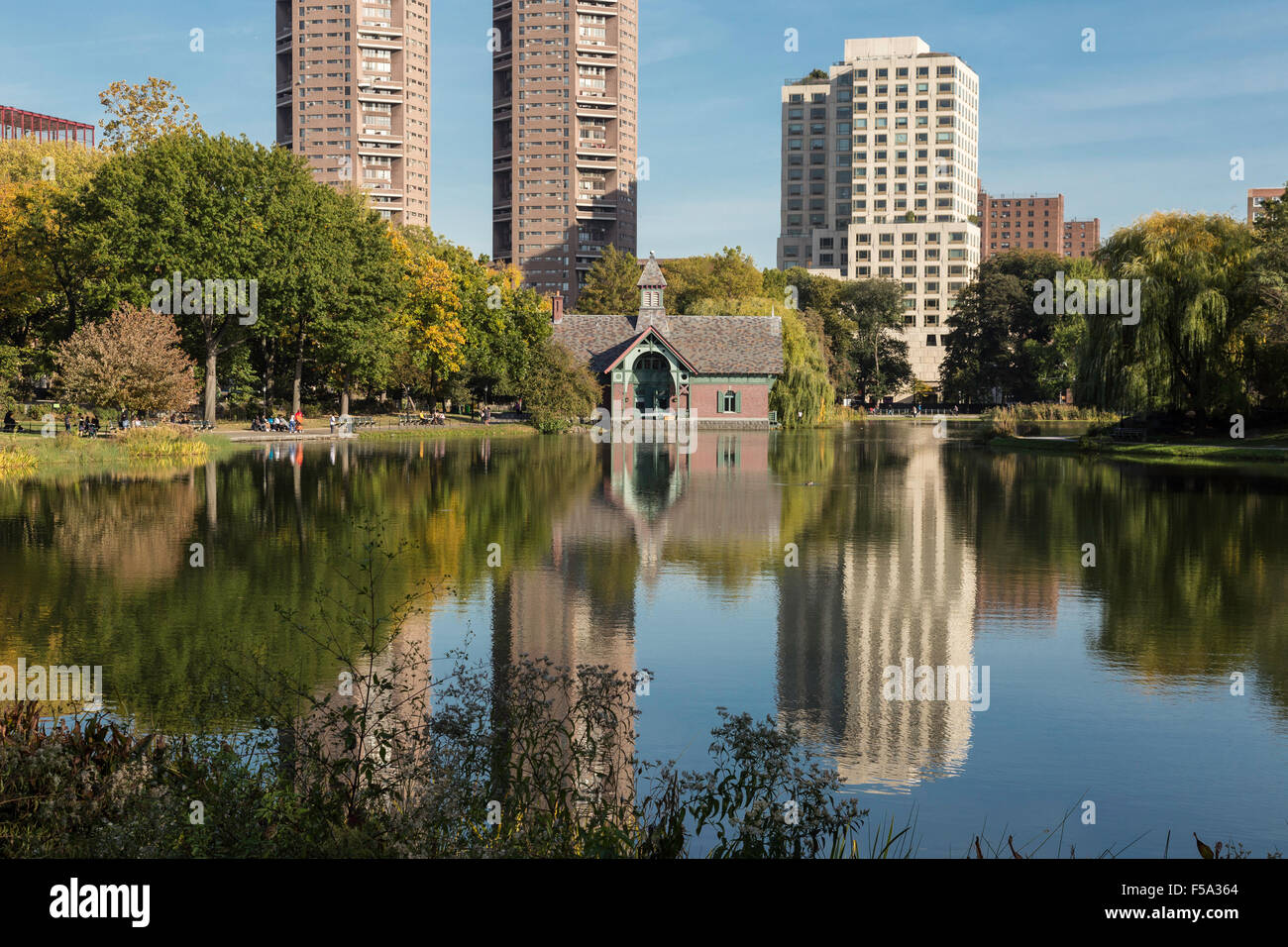 The Harlem Meer in Central Park, NYC Stock Photo - Alamy