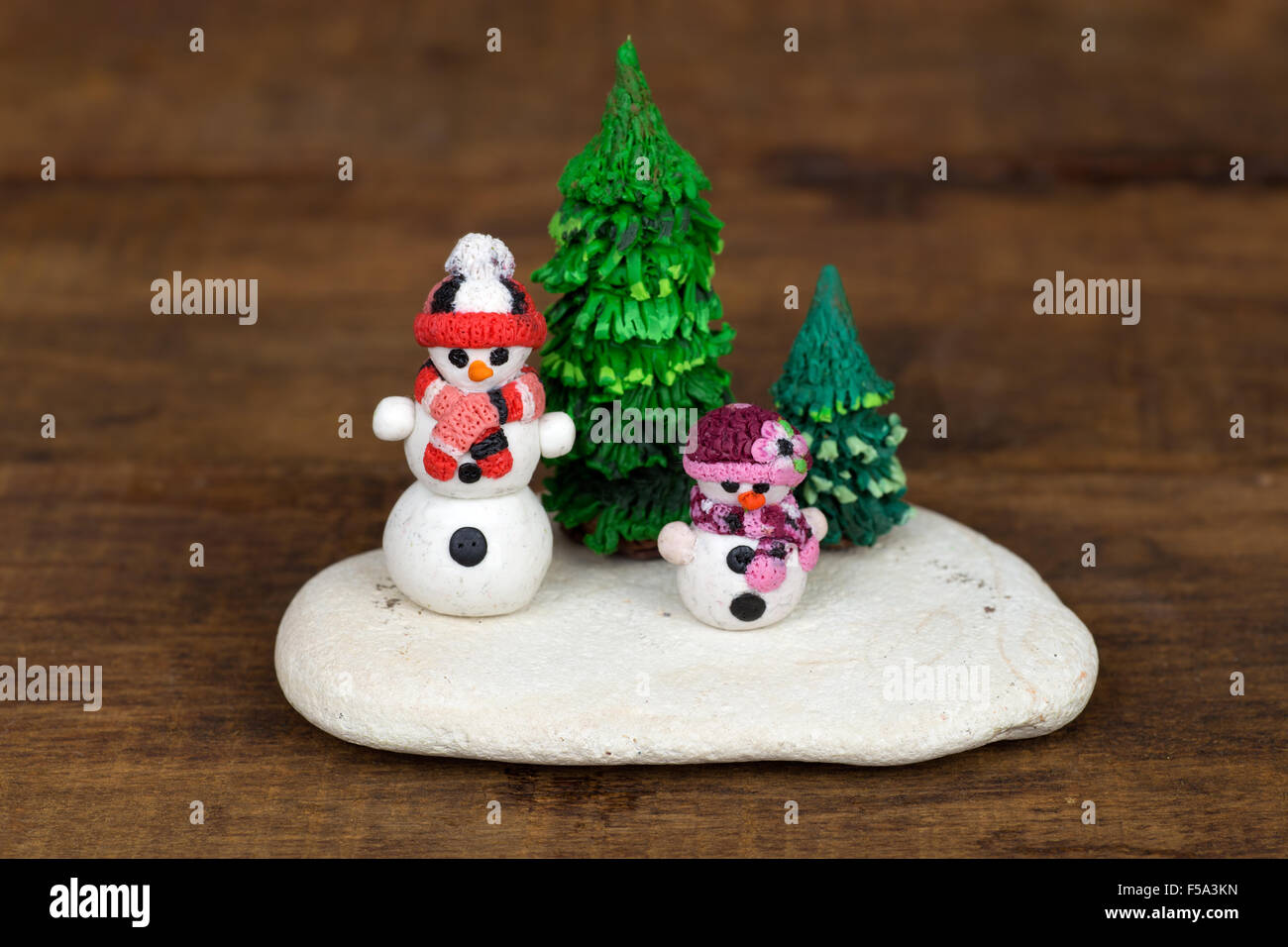 Cartoon snowman character hi-res stock photography and images - Alamy