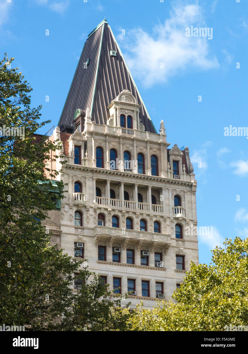 Home life insurance building new york hi-res stock photography and ...