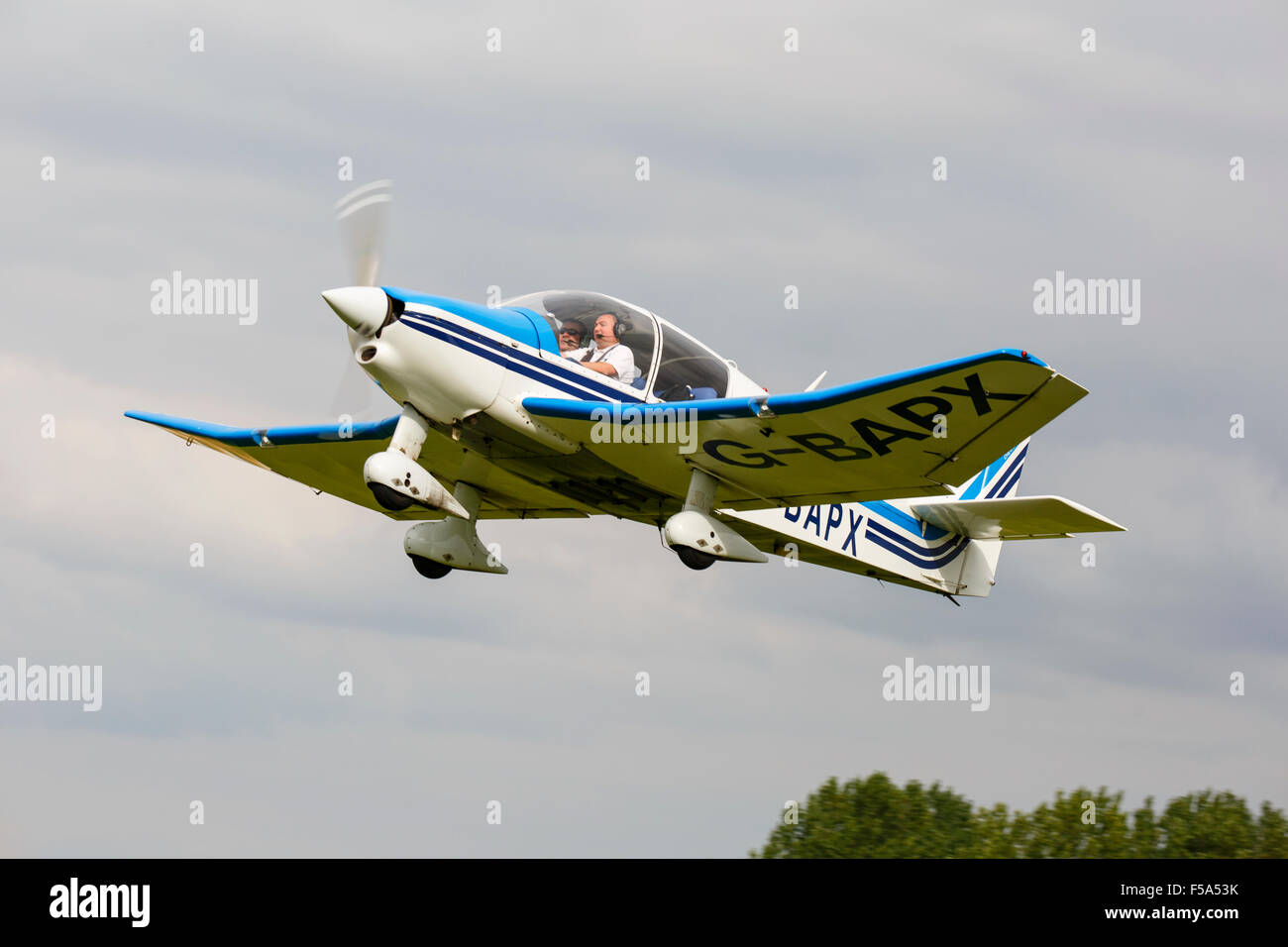 Pierre Robin DR400-160 Chevalier G-BAPX taking-off from Breighton ...