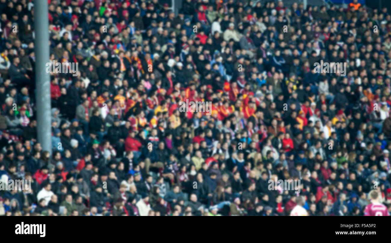 People crowd gather flag hi-res stock photography and images - Alamy