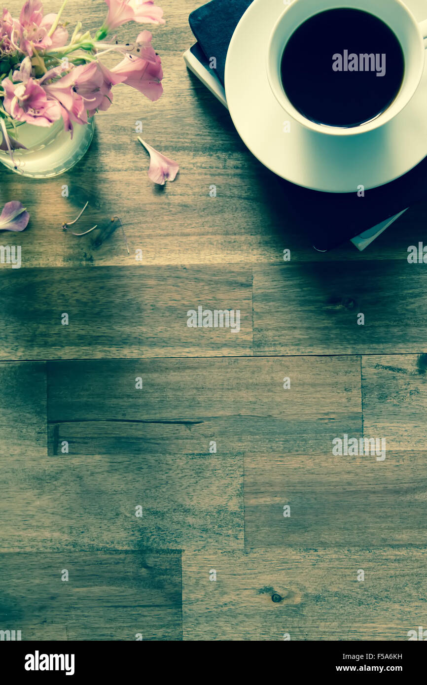 Reading and drinking coffee on a relaxing afternoon Stock Photo - Alamy