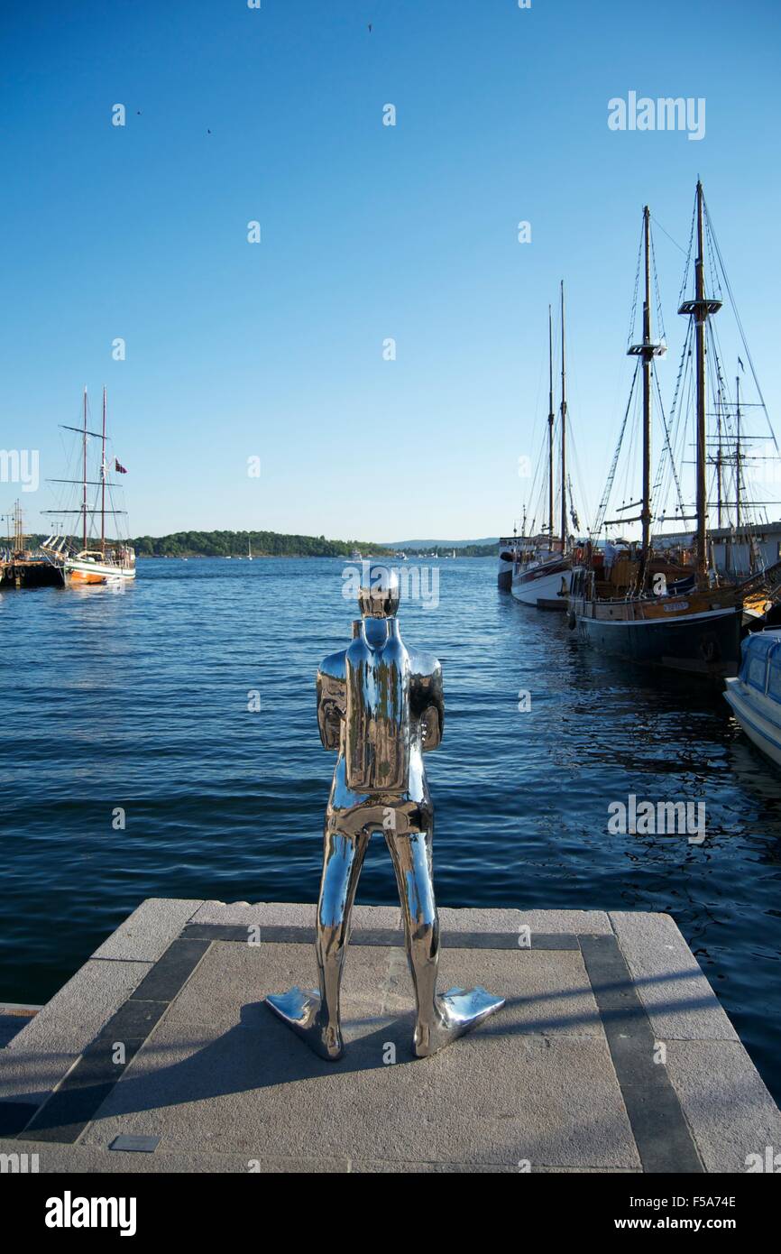 Diver pier harbor statue monument Oslo sea ships Stock Photo - Alamy