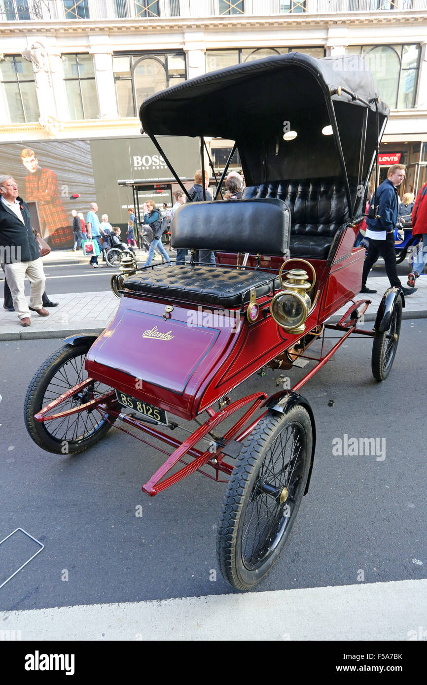 London, UK. 31st October 2015. 1903 Stanler Steamer runabout Veteran ...