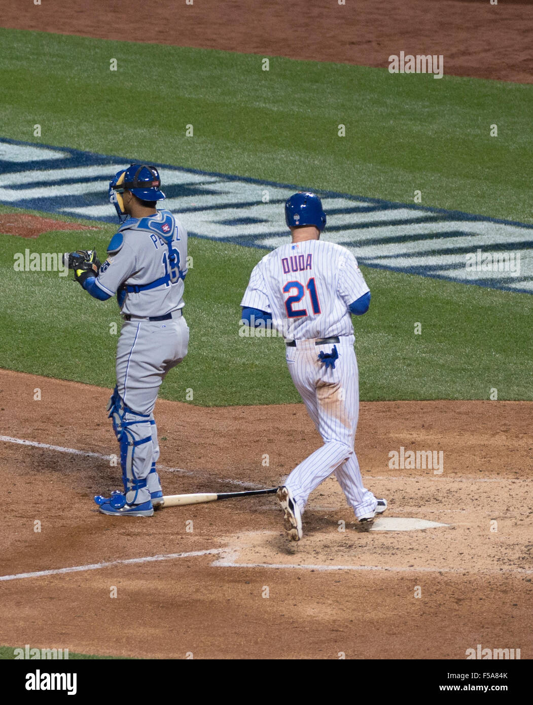 New York, NY, USA. 30th Oct, 2015. New York Mets first baseman LUCAS ...