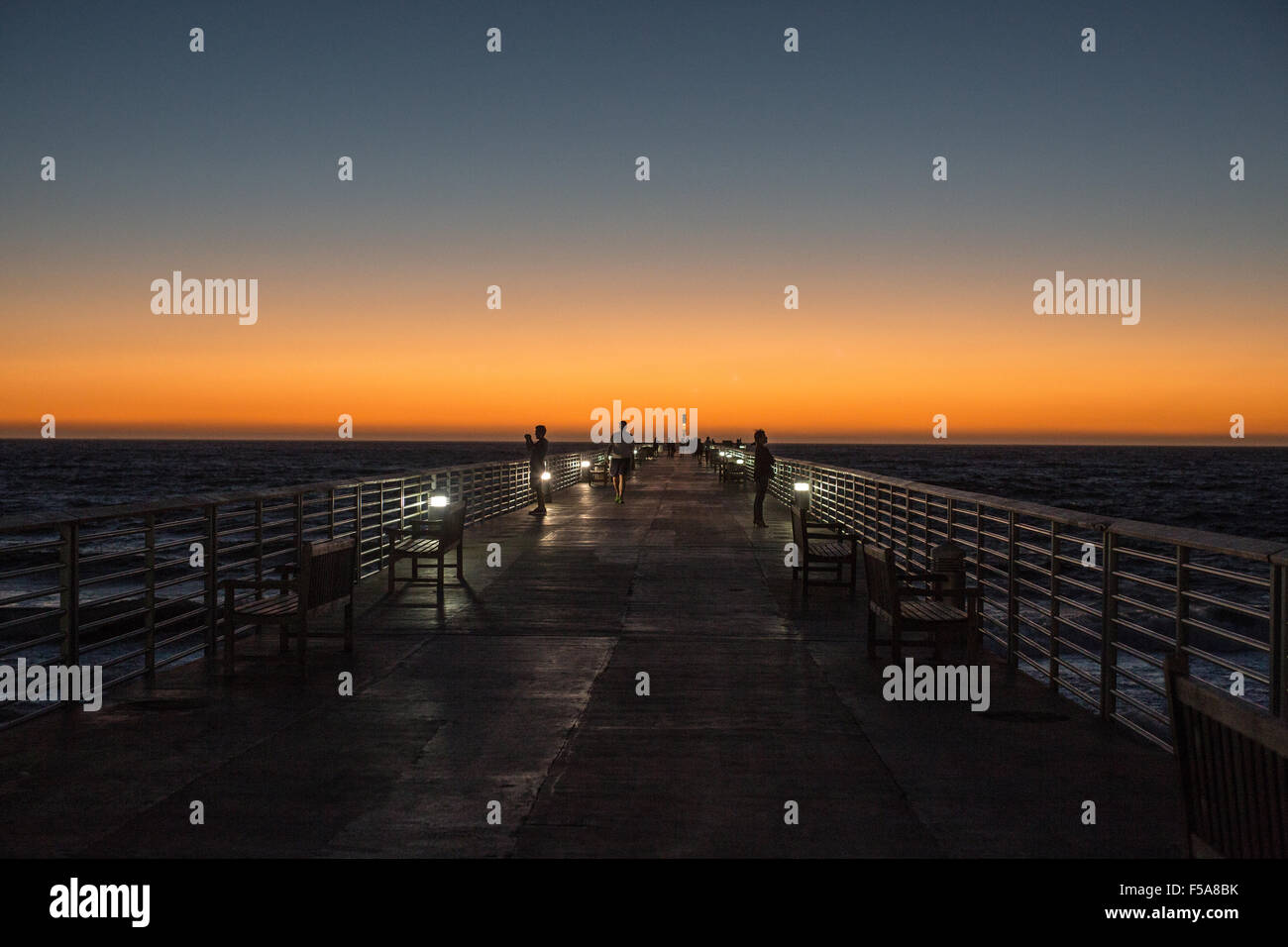 Hermosa Beach pier at dusk Stock Photo - Alamy
