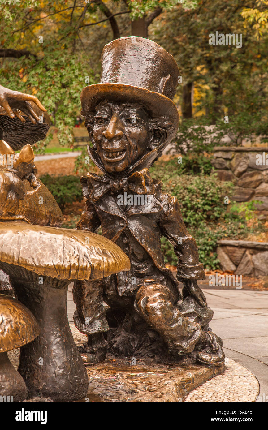 Alice in Wonderland statue by Jose de Creeft, Central Park, Manhattan ...