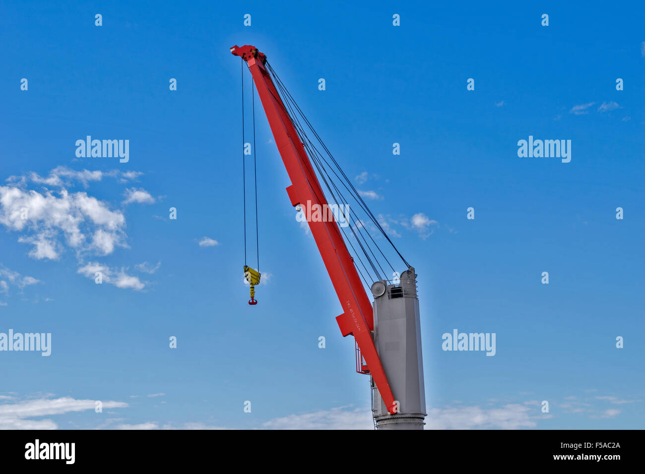 Derrick crane hi-res stock photography and images - Alamy